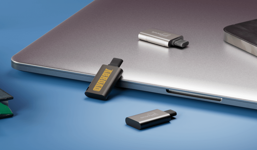 Compact: USB Flash Drives | Maikii